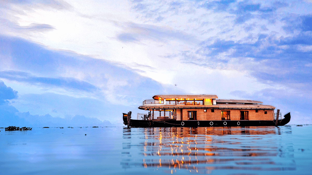 Alleppey Houseboats | Premium & Luxury Boat House Kerala